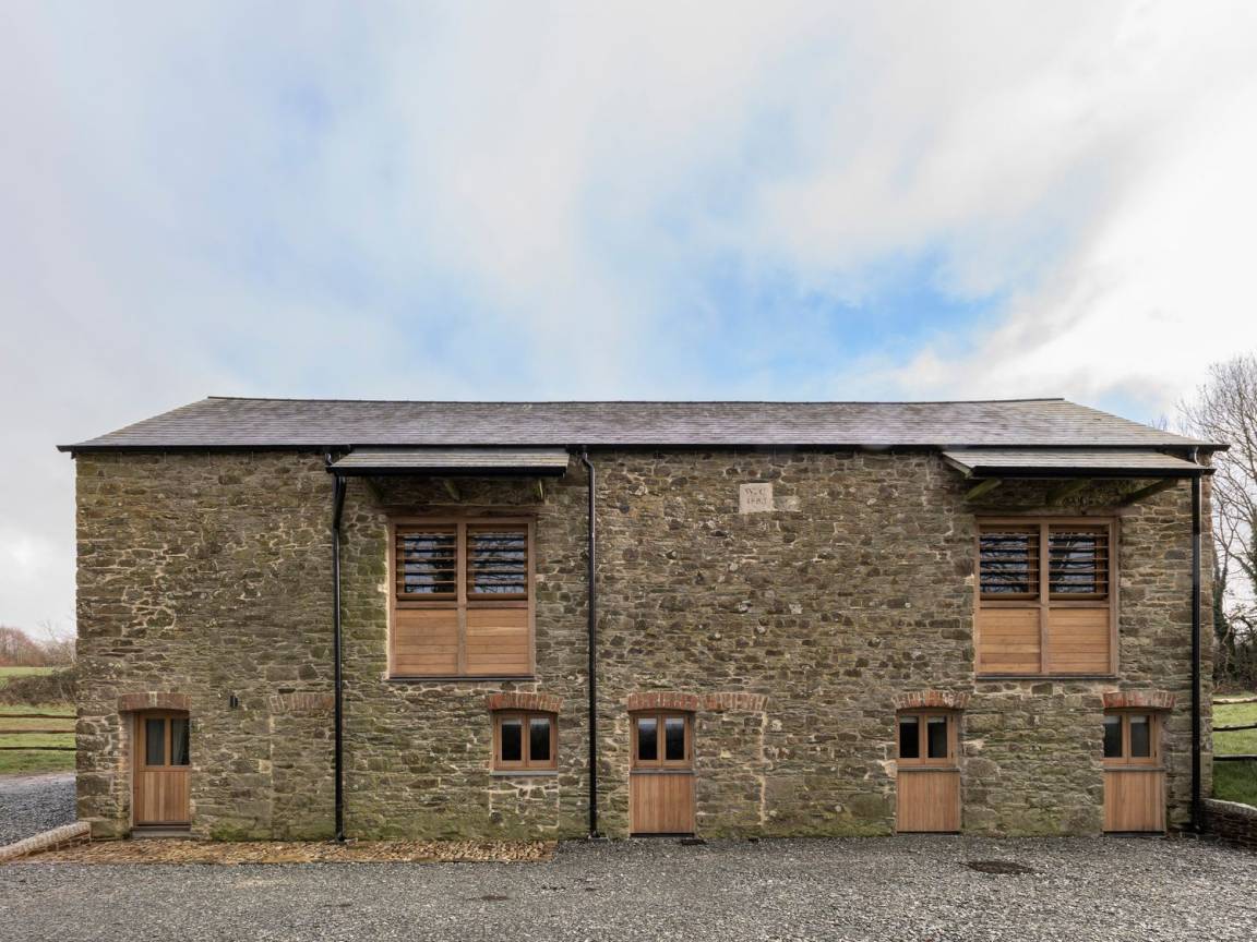 Cottage ∙ 4 Bedrooms ∙ 8 Guests - Tavistock