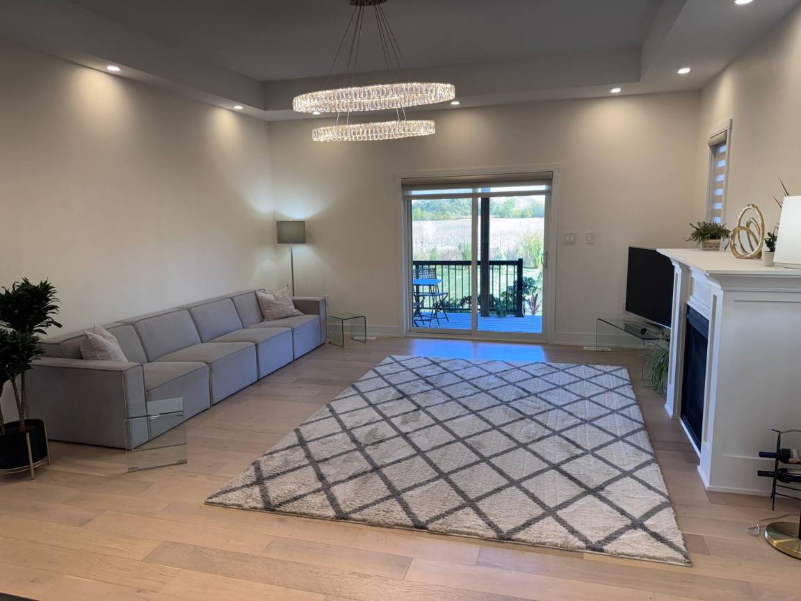 186 M² Talo ∙ 3 Makuuhuonetta ∙ 10 Vierasta - Georgina