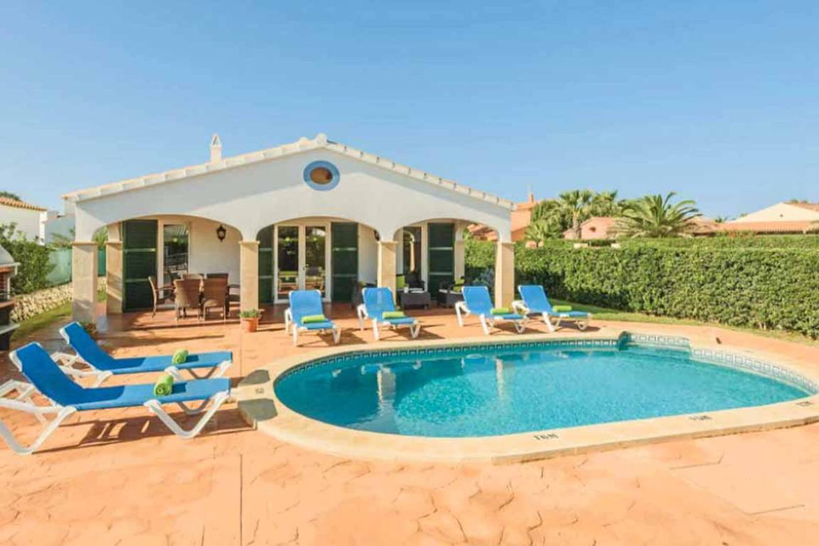 348 M² Villa ∙ 3 Habitaciones ∙ 6 Huéspedes - Menorca