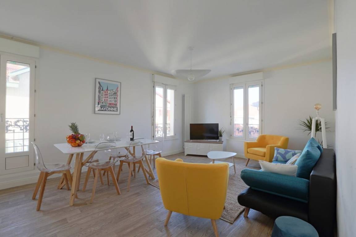 74 M² Appartement ∙ 2 Chambres ∙ 4 Personnes - Anglet
