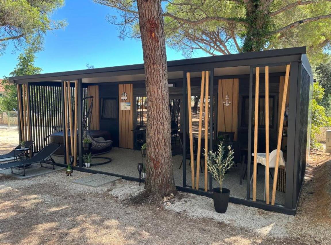 24 M² Camping ∙ 2 Bedrooms ∙ 5 Guests - Biograd na Moru