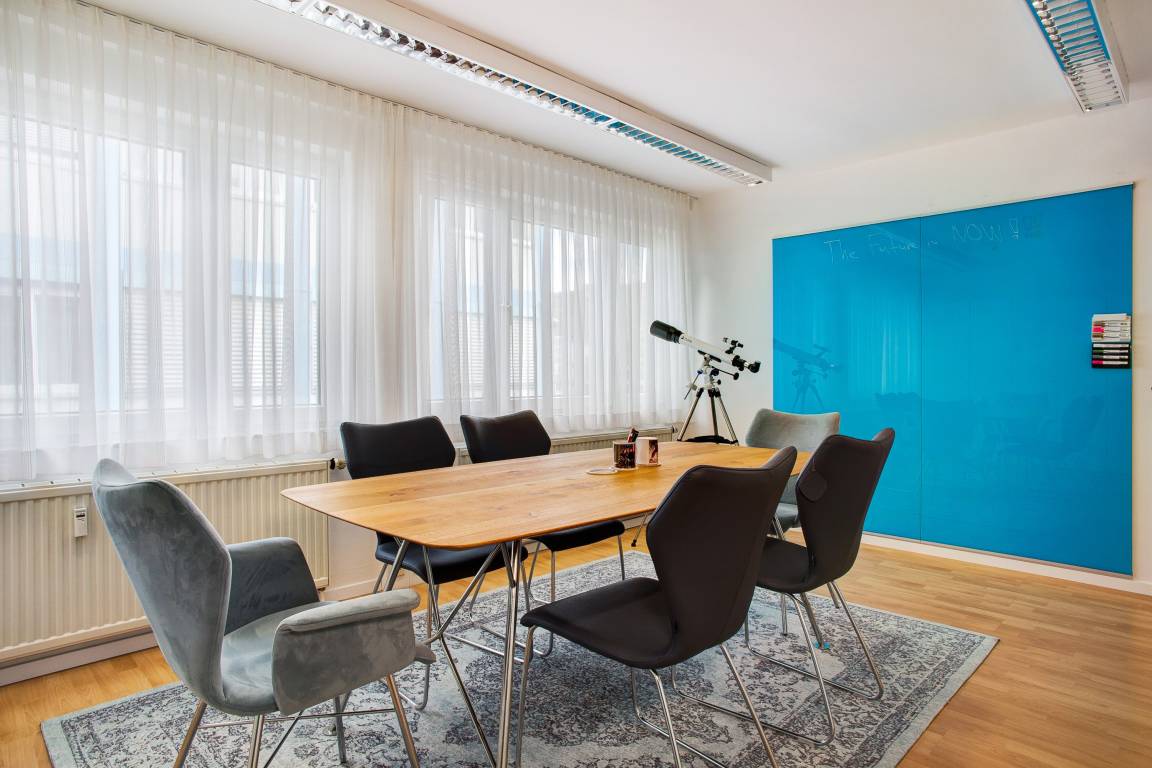 360 M² Ferienhaus ∙ 6 Schlafzimmer ∙ 12 Gäste - Friedrichshafen