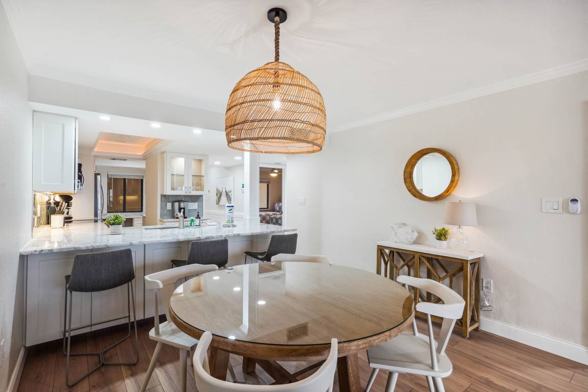 102 M² Condo ∙ 2 Bedrooms ∙ 4 Guests - Treasure Island, FL