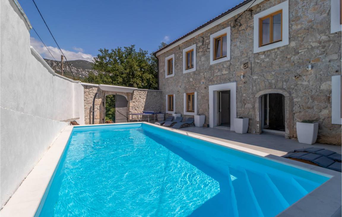 290 M² Maison De Vacances ∙ 8 Chambres ∙ 16 Personnes - Croatie