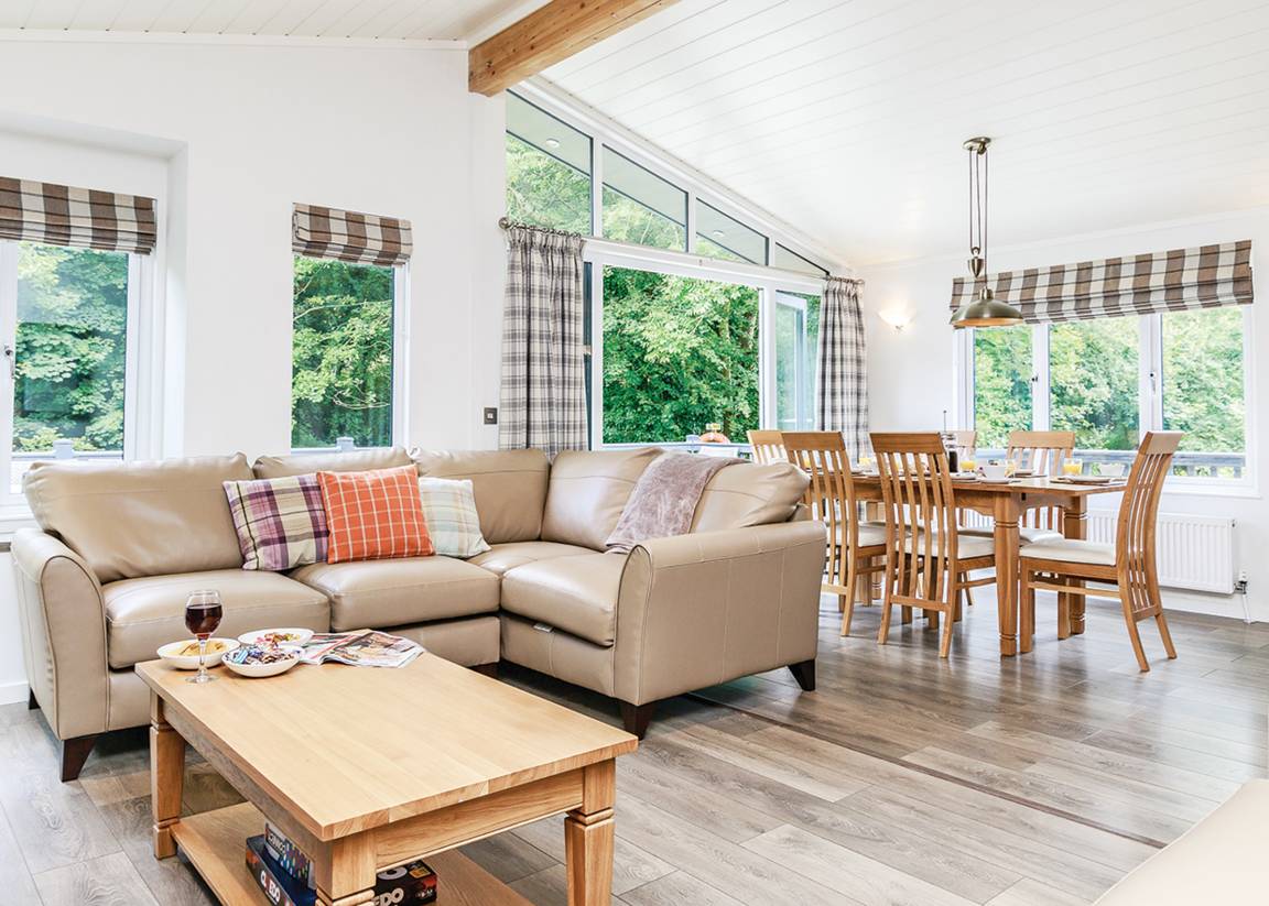 Chalet ∙ 4 Bedrooms ∙ 8 Guests - Cotswolds