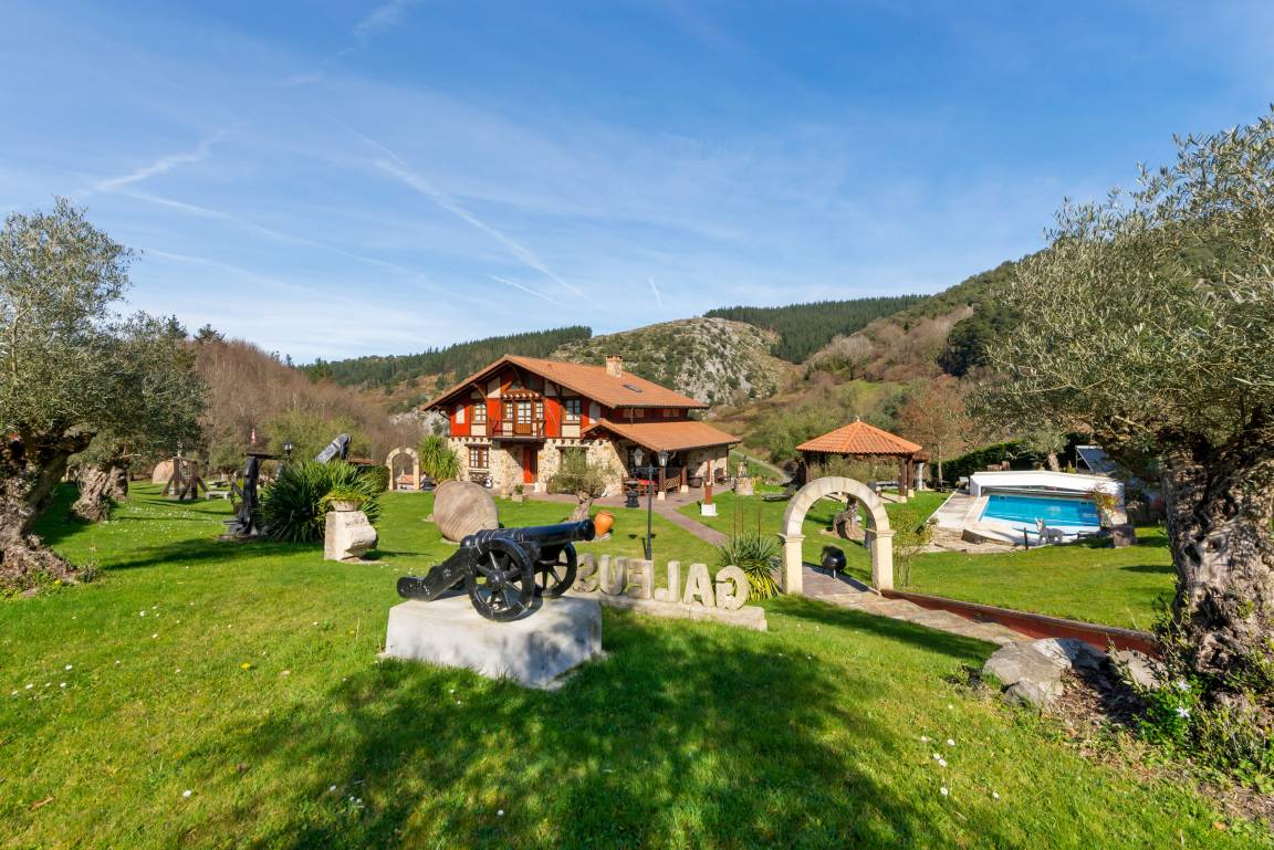 365 M² Villa ∙ 5 Habitaciones ∙ 8 Huéspedes - Monte Gorbea