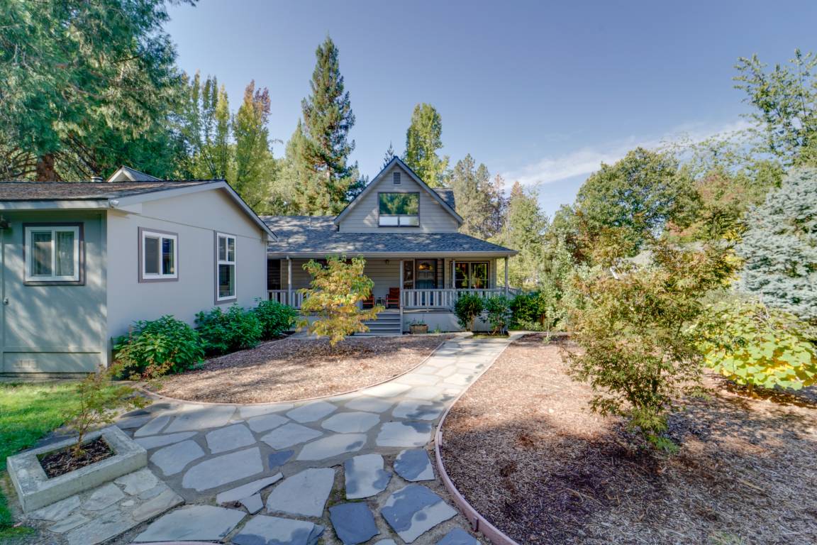 222 M² House ∙ 2 Bedrooms ∙ 10 Guests - Nevada City, CA