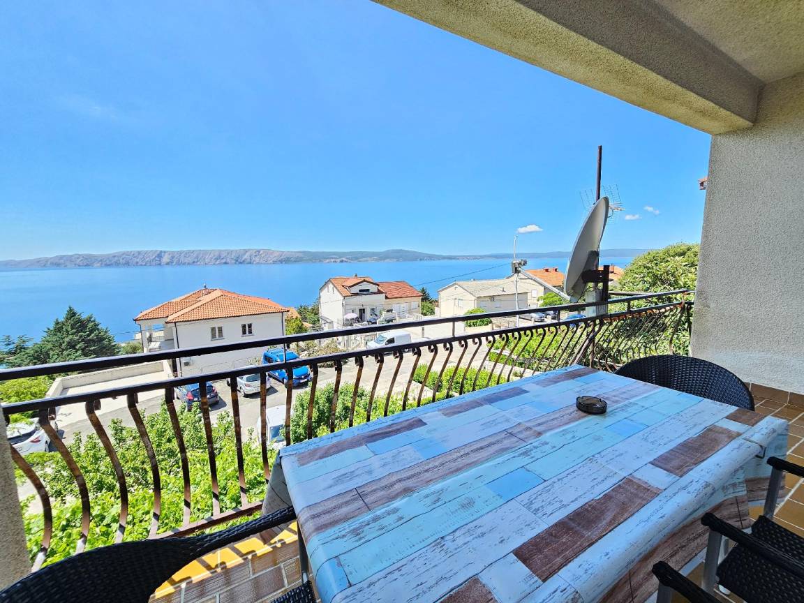85 M² Ferienwohnung ∙ 3 Schlafzimmer ∙ 7 Gäste - Novi Vinodolski