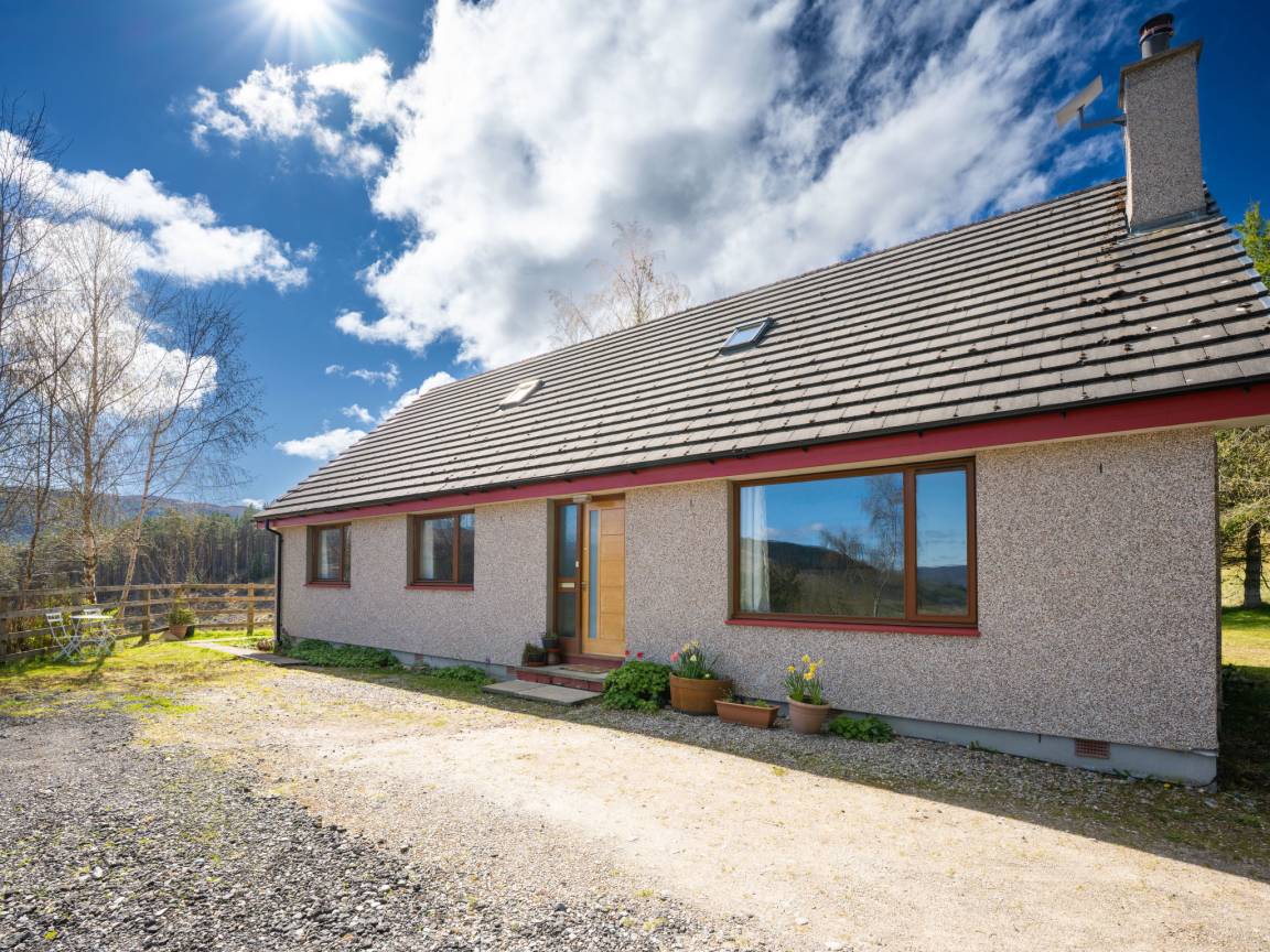 222 M² Casa ∙ 3 Habitaciones ∙ 5 Huéspedes - Loch Ness