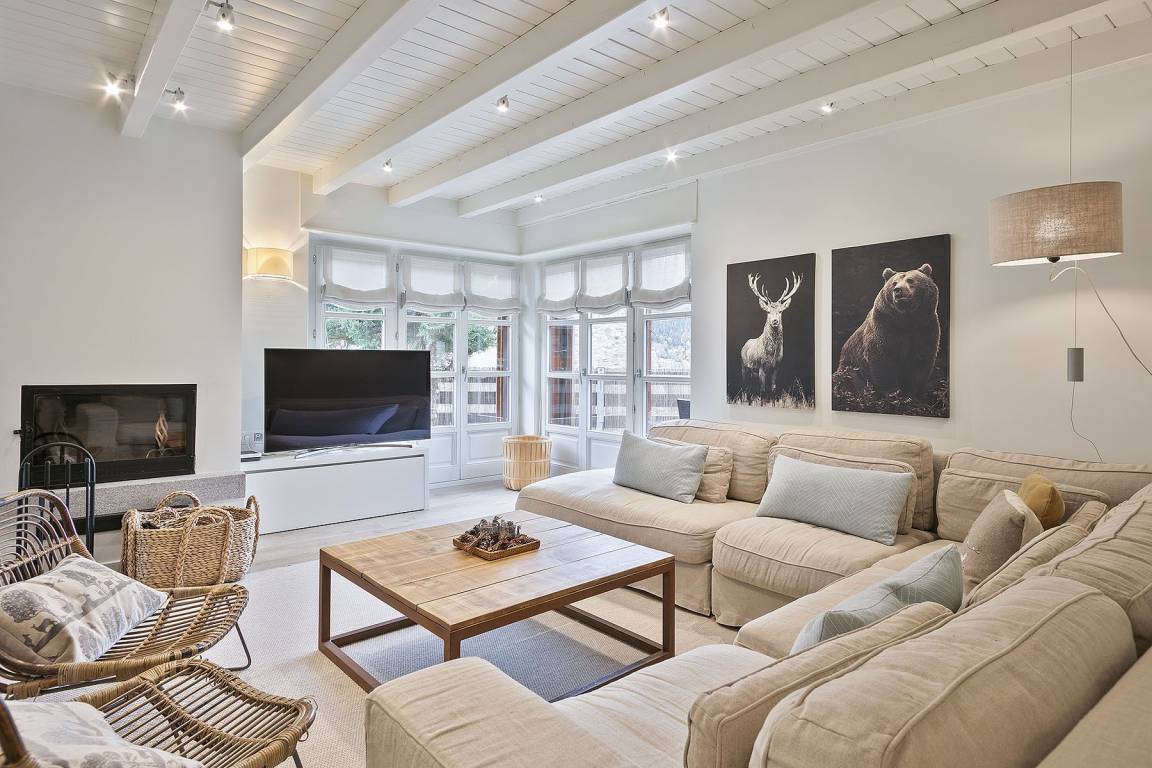 76 M² Apartamento ∙ 2 Habitaciones ∙ 4 Huéspedes - Salardú
