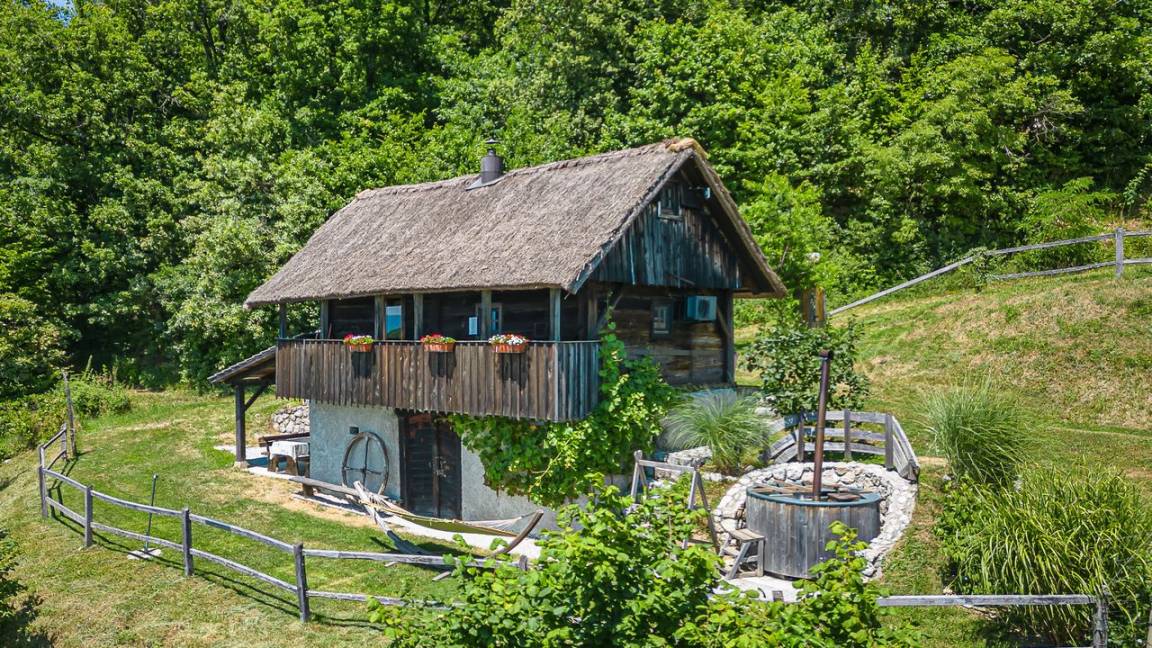 36 M² House ∙ 2 Bedrooms ∙ 4 Guests - Novo mesto