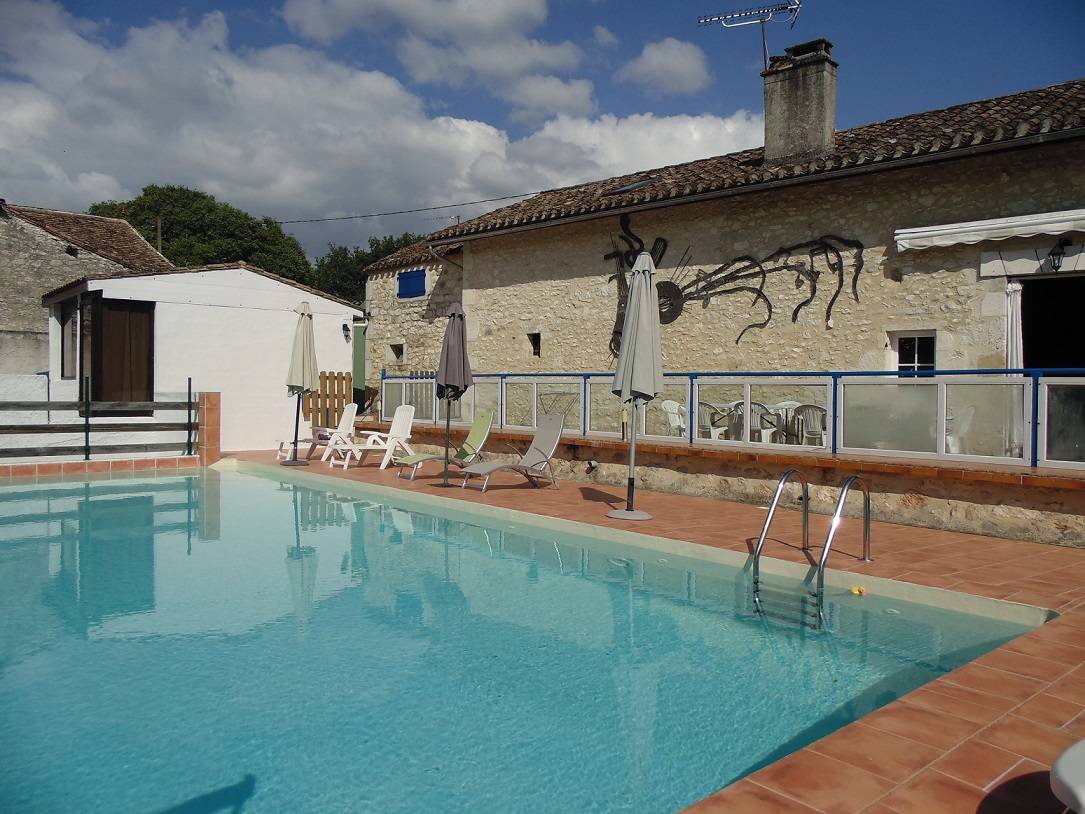 300 M² Maison De Vacances ∙ 5 Chambres ∙ 12 Personnes - Monflanquin