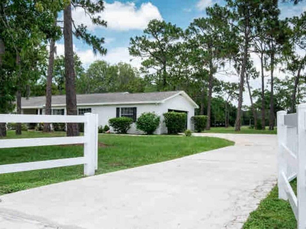 House ∙ 3 Bedrooms ∙ 8 Guests - Tampa, FL
