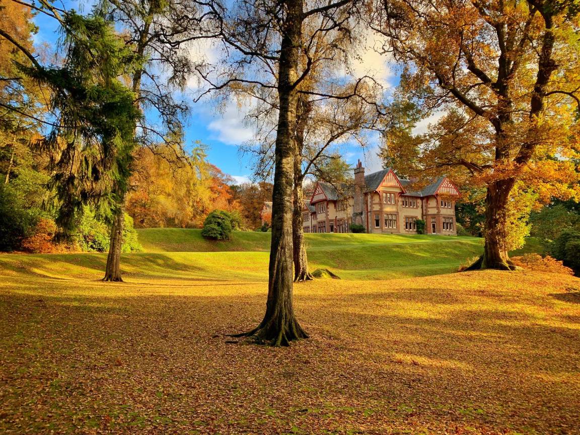 Cottage ∙ 11 Bedrooms ∙ 21 Guests - Dunkeld, UK