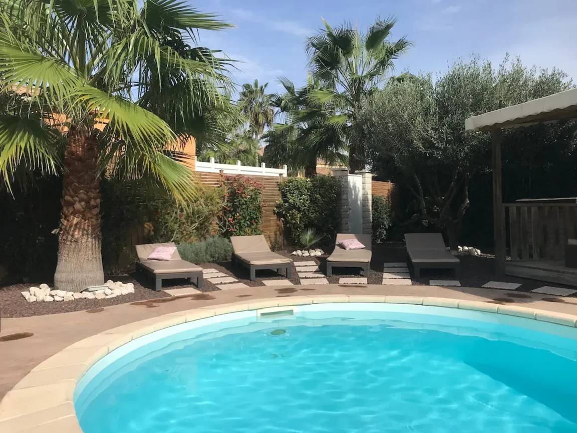 150 M² Villa ∙ 4 Schlafzimmer ∙ 12 Gäste - Vias