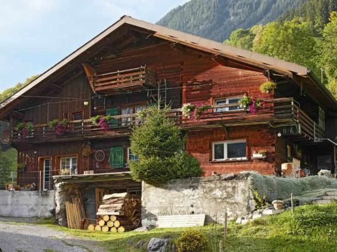 75 M² Apartment ∙ 2 Bedrooms ∙ 10 Guests - Canton of Glarus