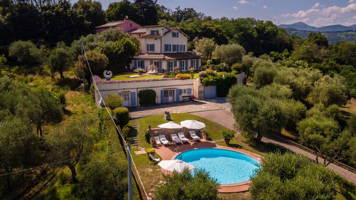 450 M² Villa ∙ 5 Schlafzimmer ∙ 10 Gäste - Lucca
