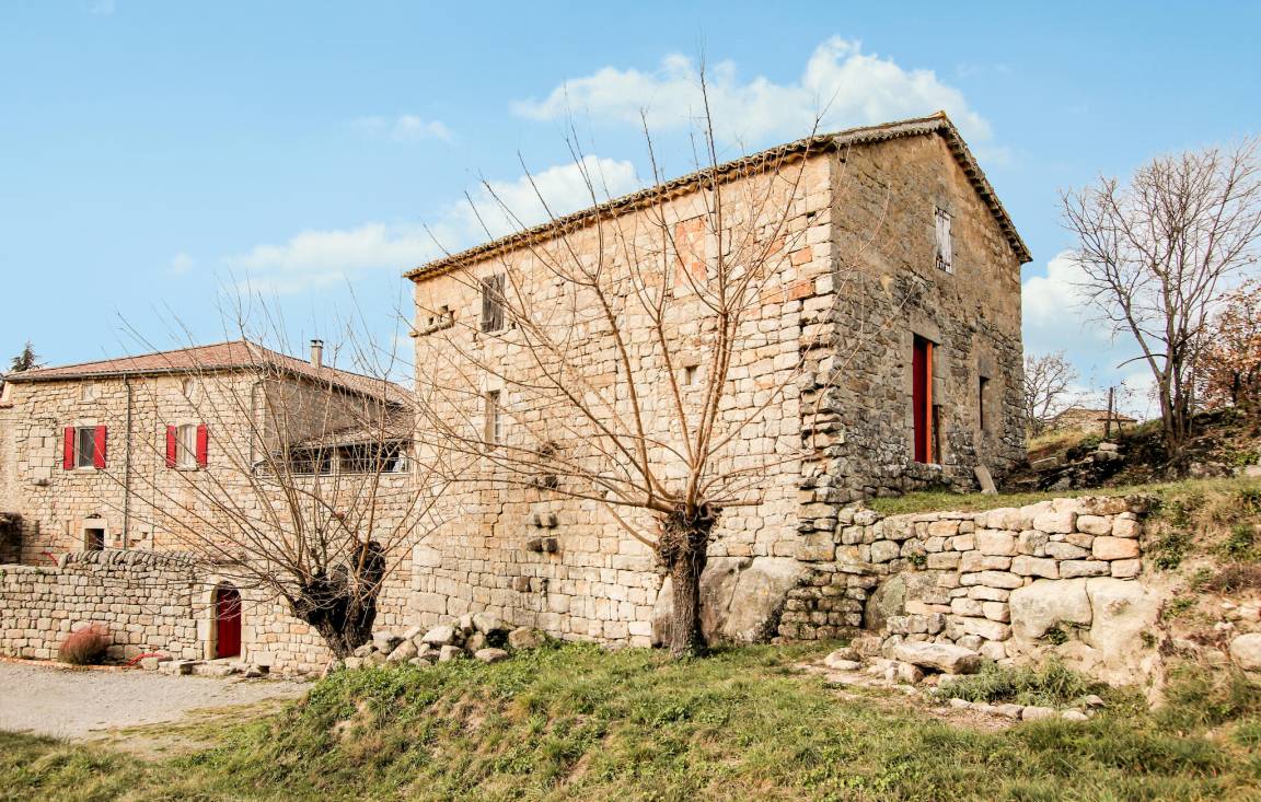220 M² House ∙ 4 Bedrooms ∙ 12 Guests - Ardèche