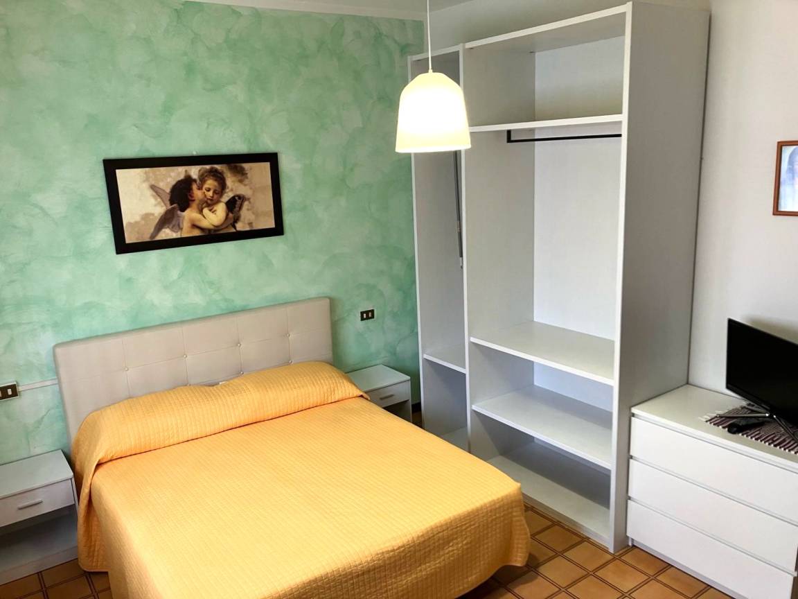 50 M² Apartamento ∙ 2 Quartos ∙ 4 Hóspedes - Rimini