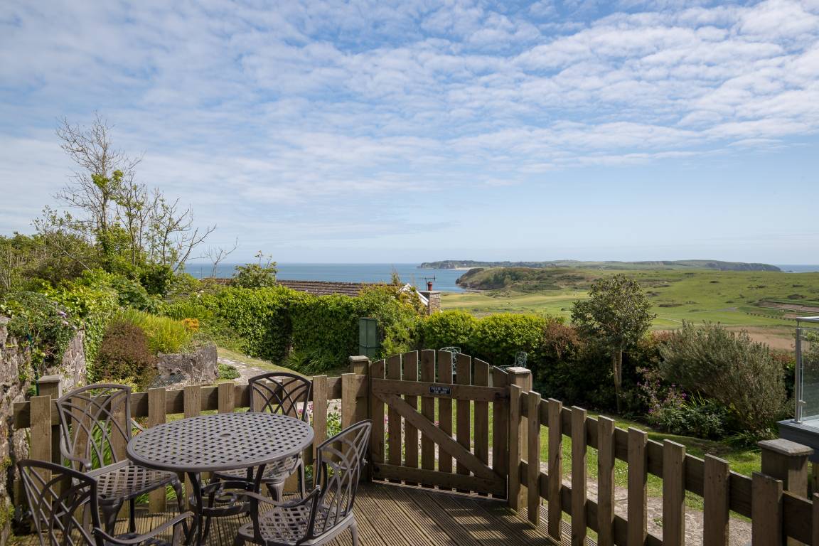 900 M² Apartment ∙ 2 Bedrooms ∙ 4 Guests - Tenby