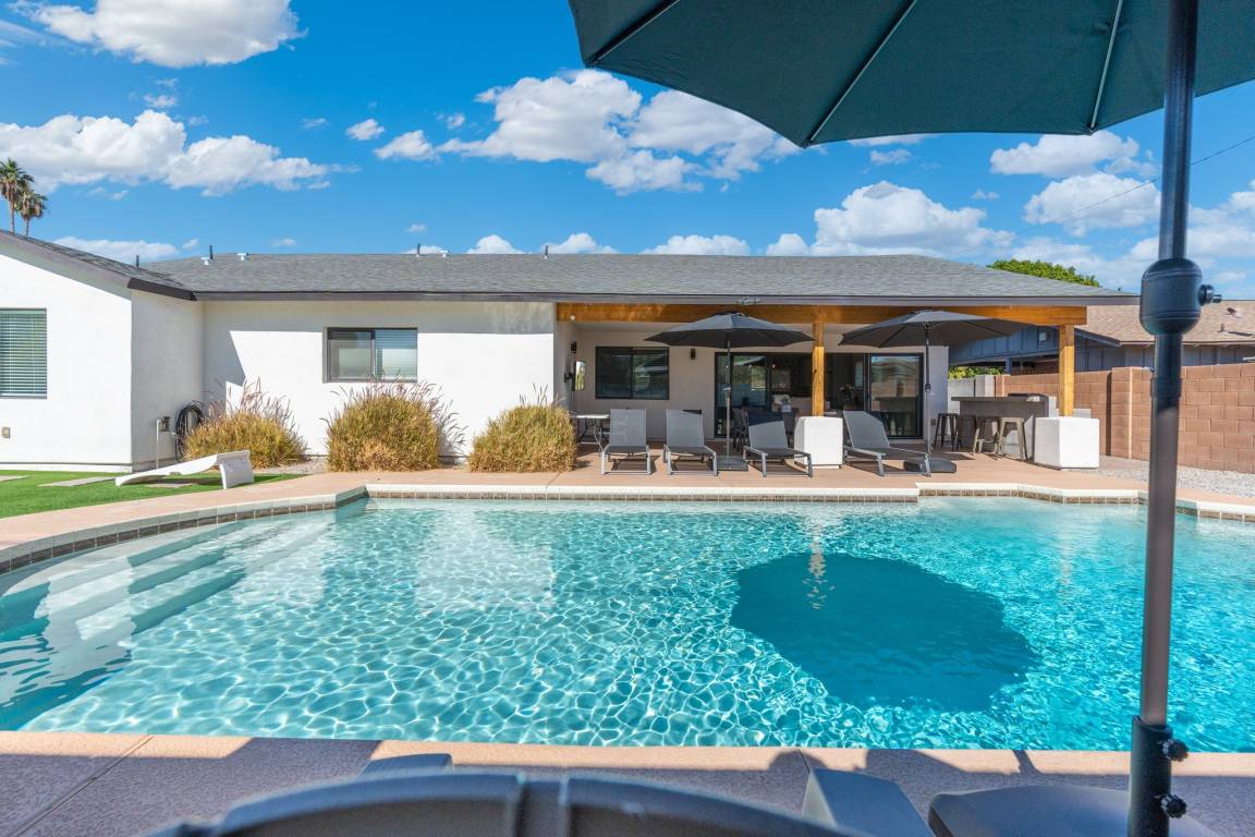 Casa ∙ 4 Habitaciones ∙ 10 Huéspedes - Tempe, AZ