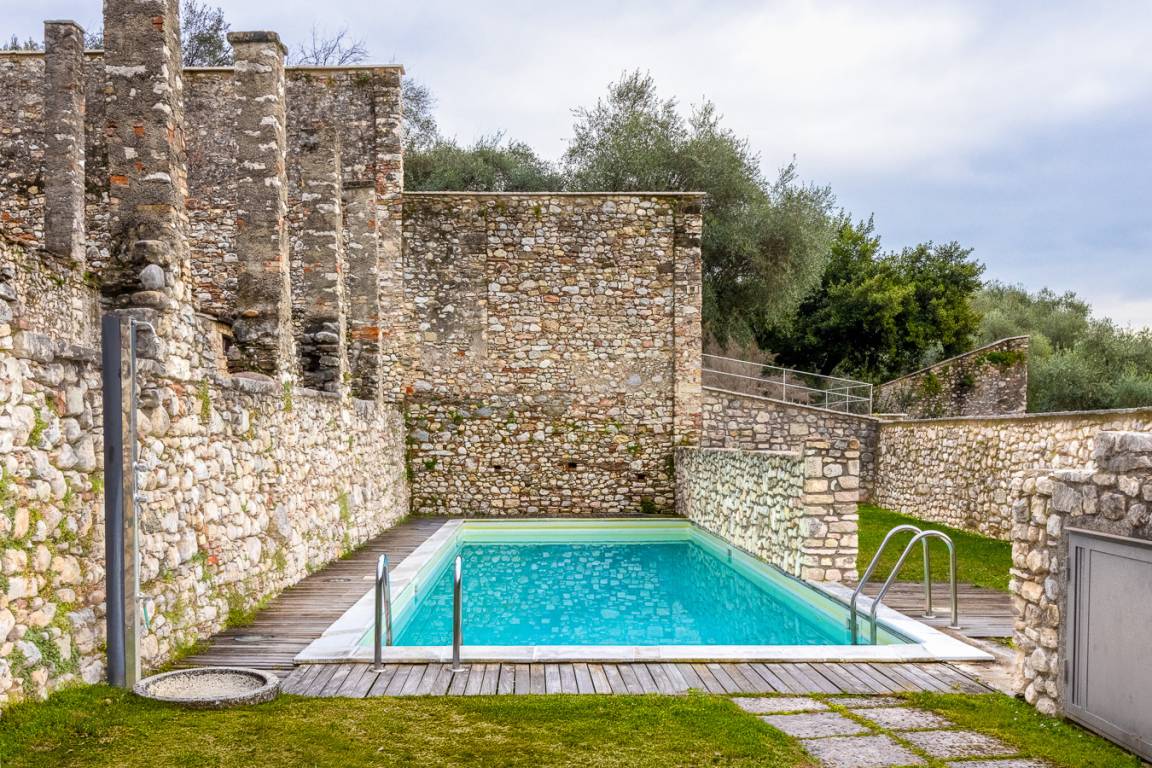 35 M² Appartamento Vacanza ∙ 1 Camera Da Letto ∙ 2 Ospiti - Gardone Riviera