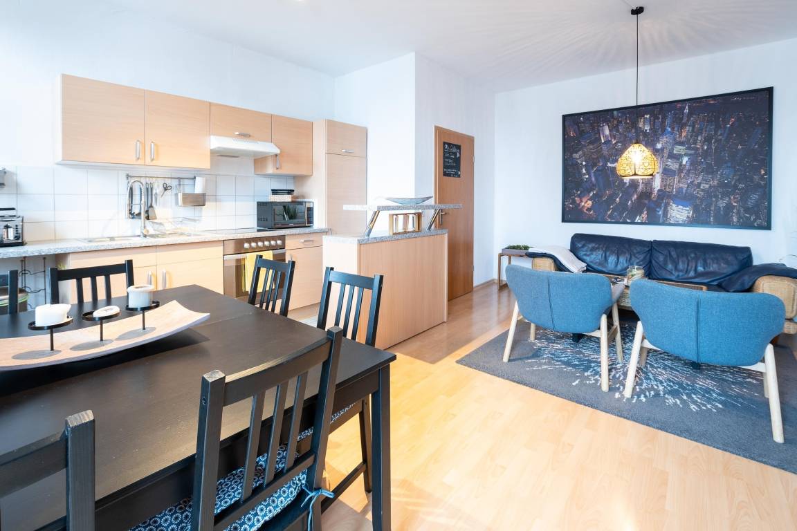 75 M² Ferienwohnung ∙ 3 Schlafzimmer ∙ 5 Gäste - Limbach-Oberfrohna