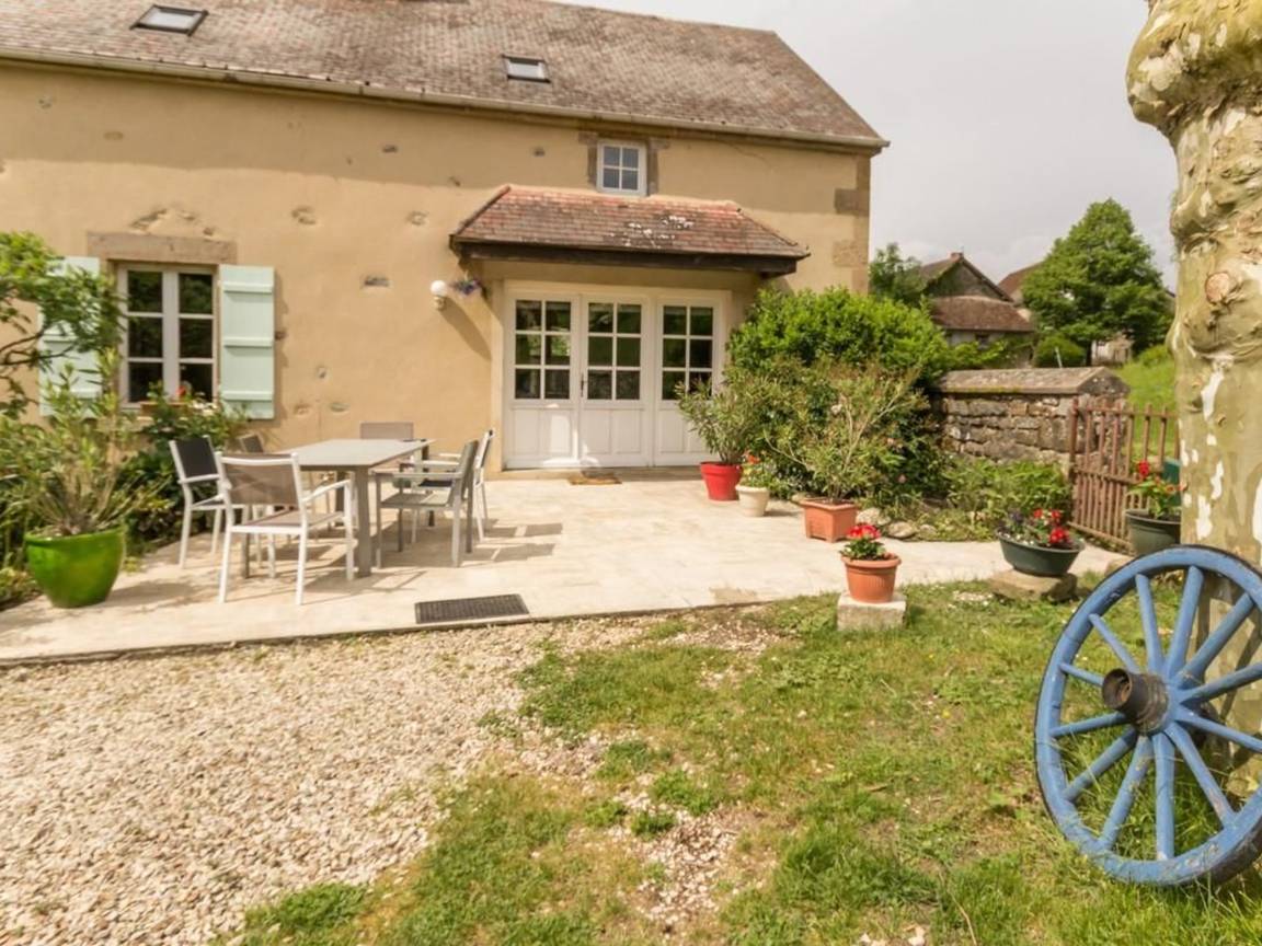 80 M² Cottage ∙ 2 Chambres ∙ 5 Personnes - Nièvre