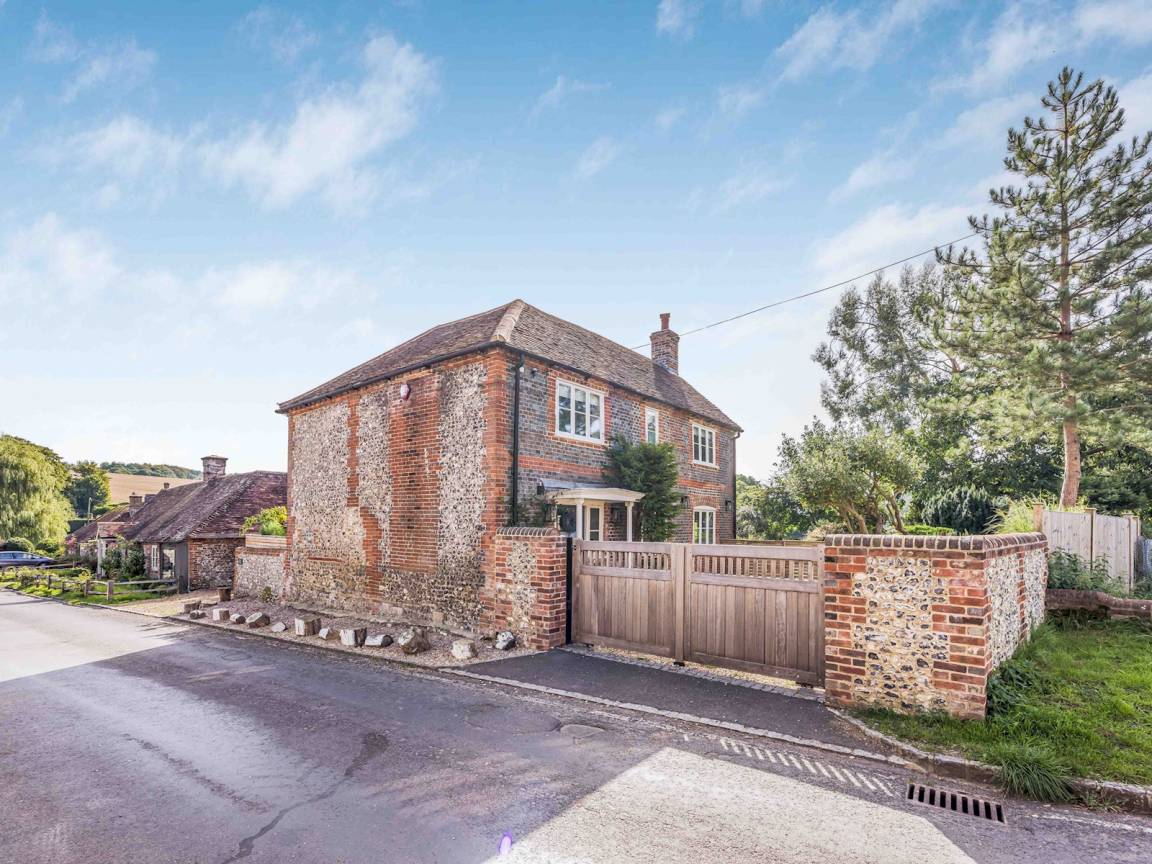 111 M² House ∙ 3 Bedrooms ∙ 6 Guests - Petersfield
