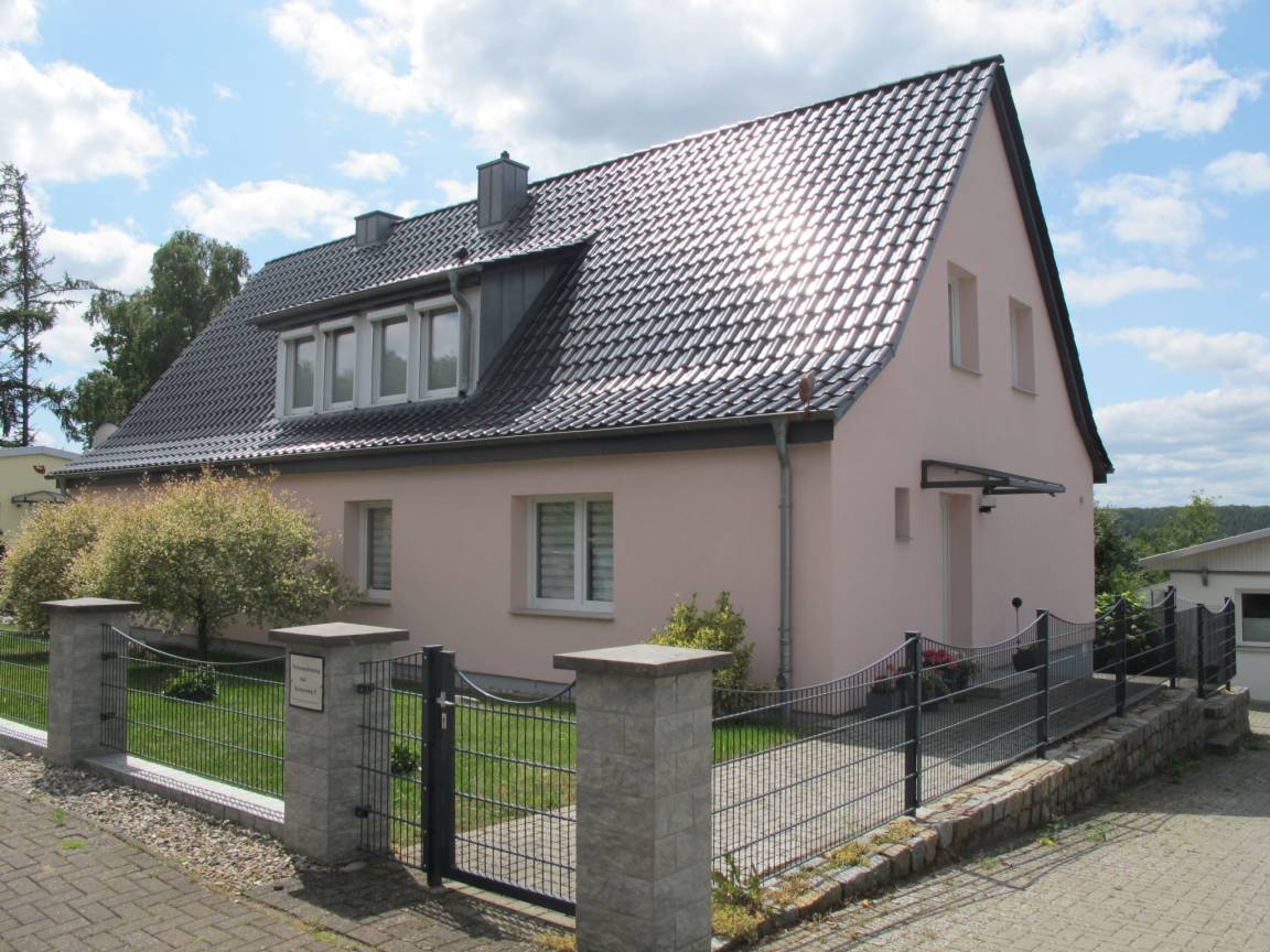 100 M² Ferienhaus ∙ 3 Schlafzimmer ∙ 4 Gäste - Schwerin