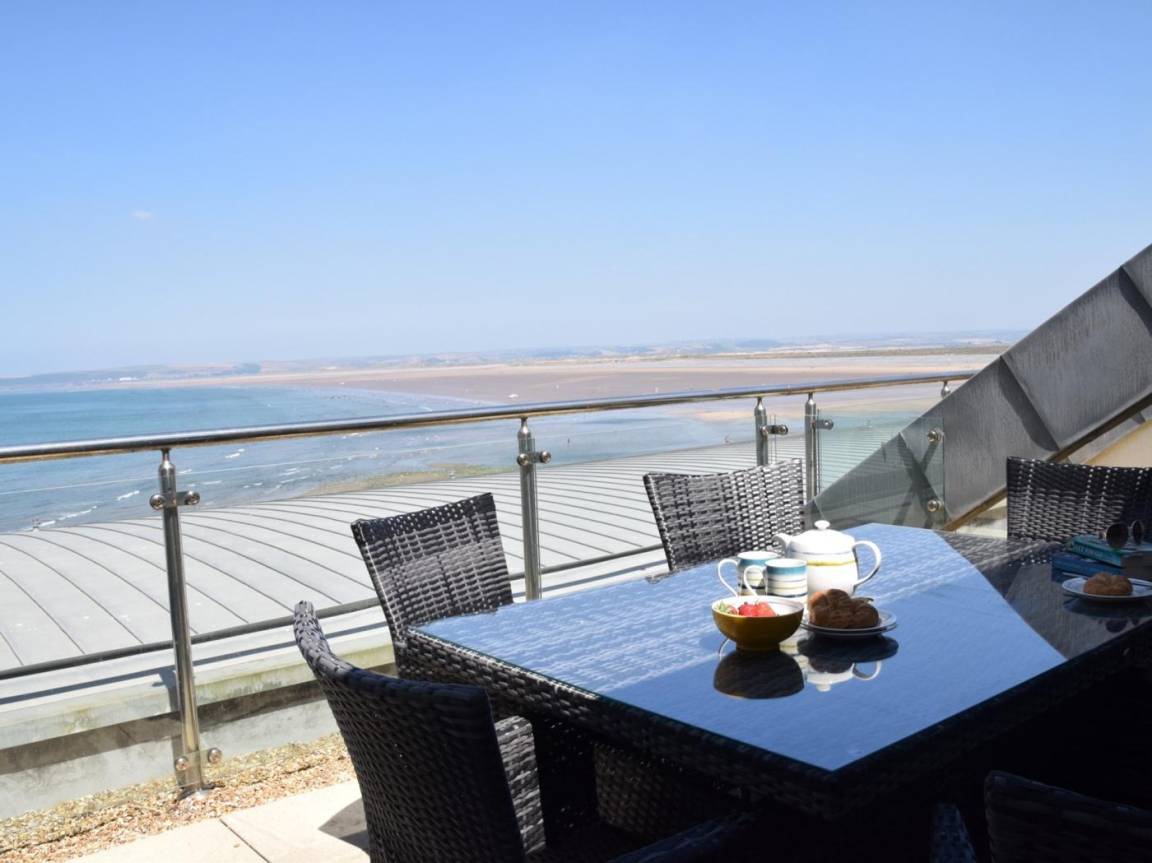 Apartment ∙ 3 Bedrooms ∙ 6 Guests - Bideford