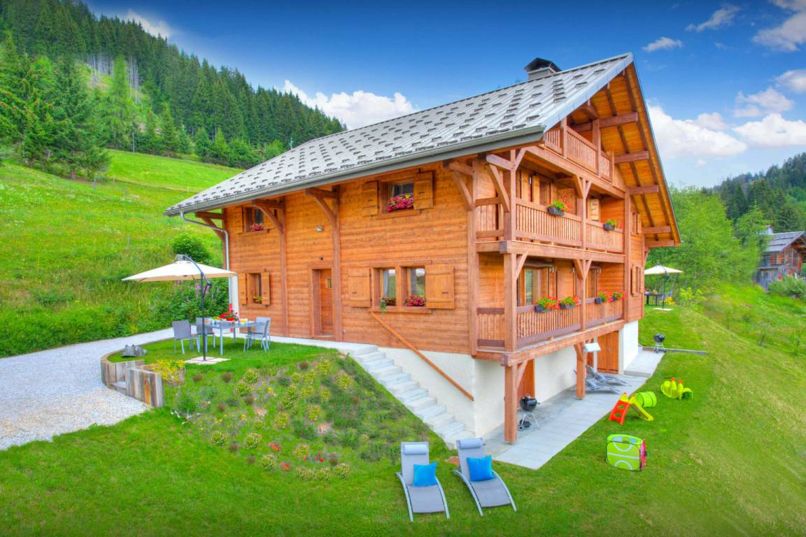100 M² Chalet ∙ 4 Bedrooms ∙ 8 Guests - Manigod