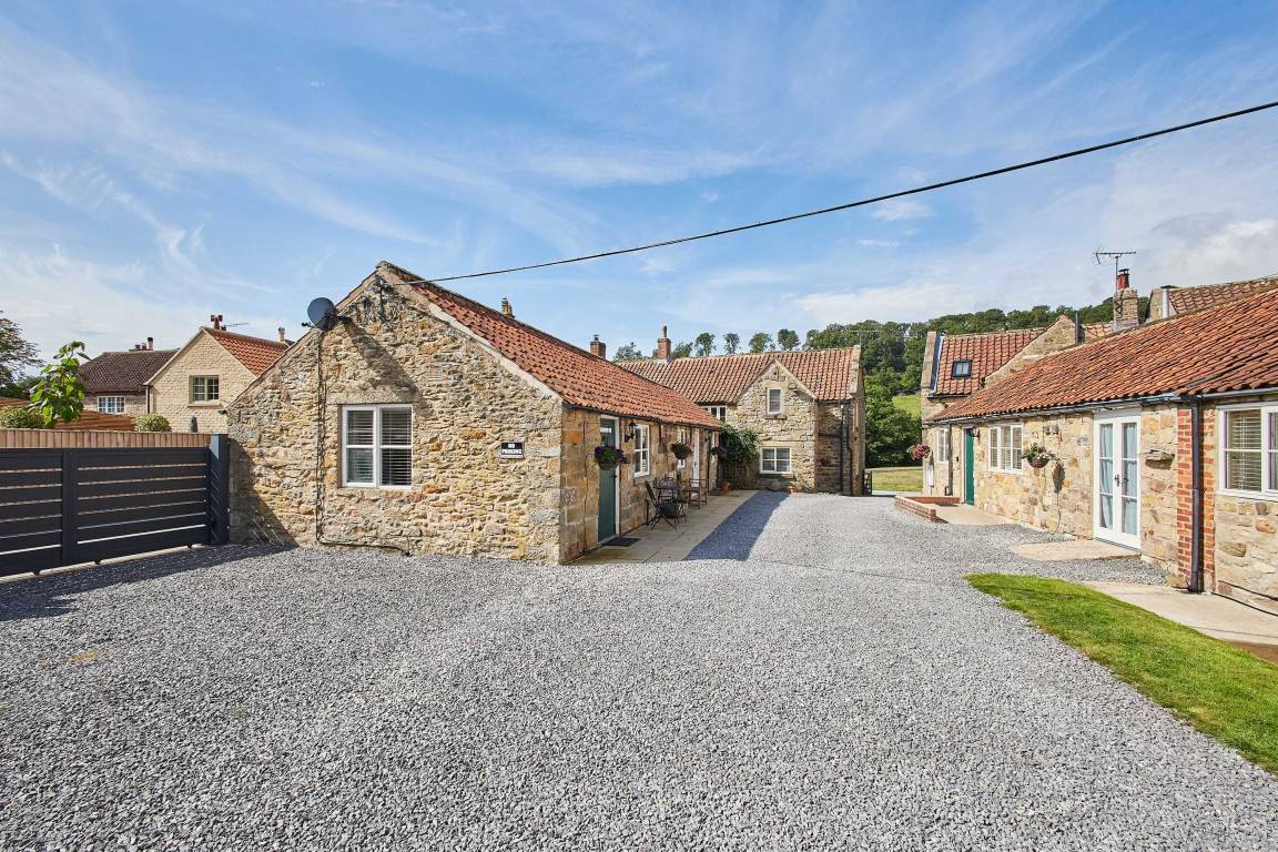 House ∙ 2 Bedrooms ∙ 4 Guests - Helmsley