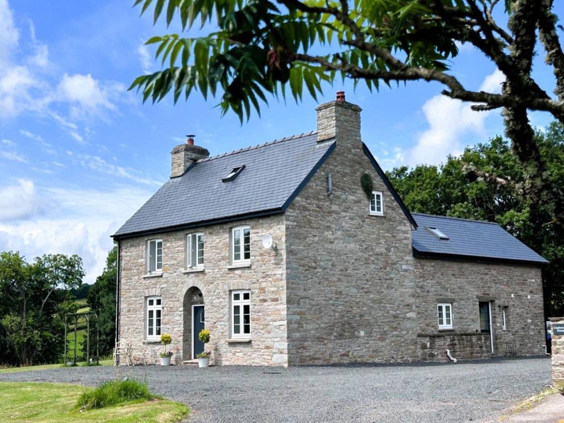 Cottage ∙ 3 Bedrooms ∙ 6 Guests - Brecon