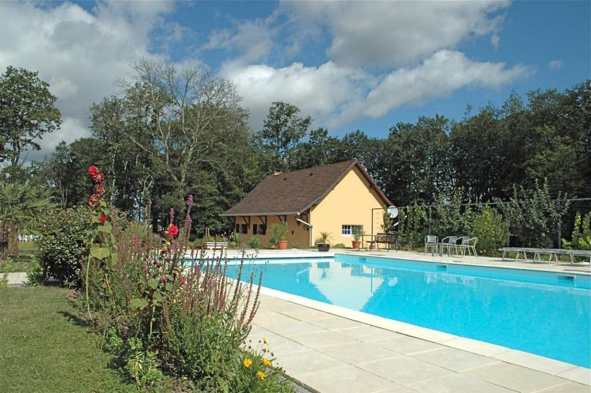 60 M² Gîte ∙ 2 Chambres ∙ 4 Personnes - Allier