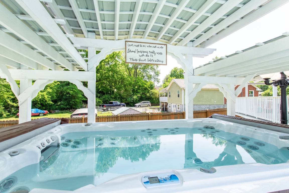 251 M² House ∙ 4 Bedrooms ∙ 12 Guests - Nashville, TN