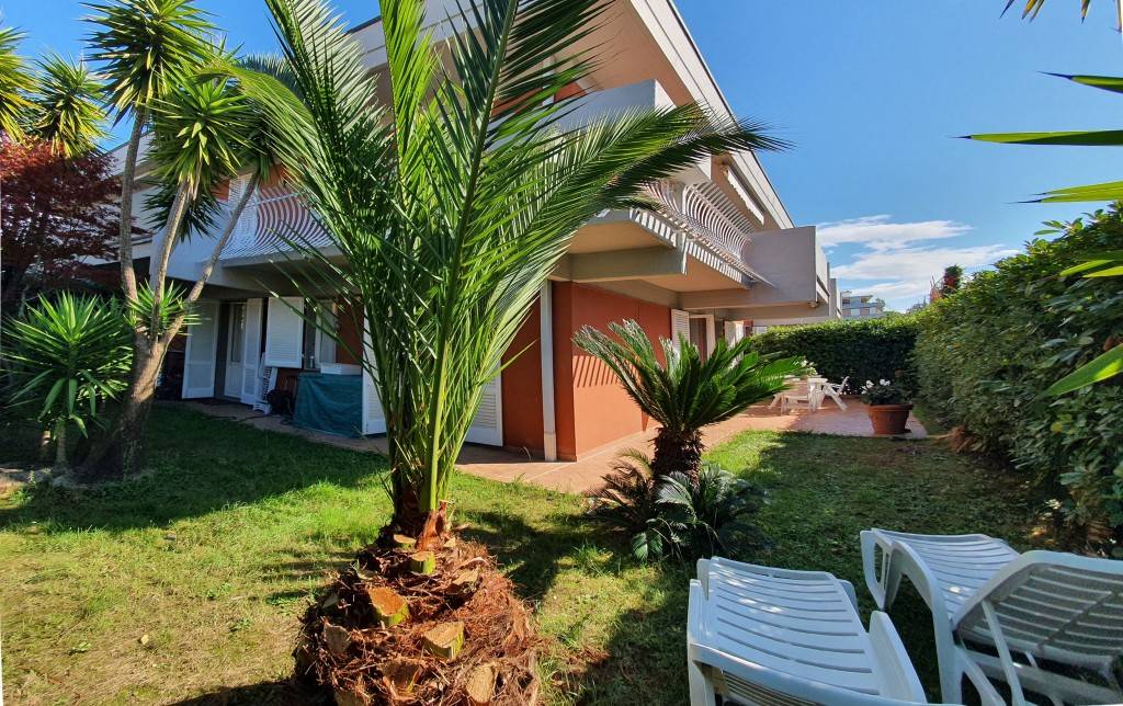 100 M² Appartement ∙ 2 Chambres ∙ 5 Personnes - Marina di Massa