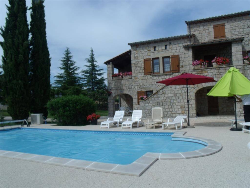 150 M² Villa ∙ 4 Chambres ∙ 12 Personnes - Ardèche