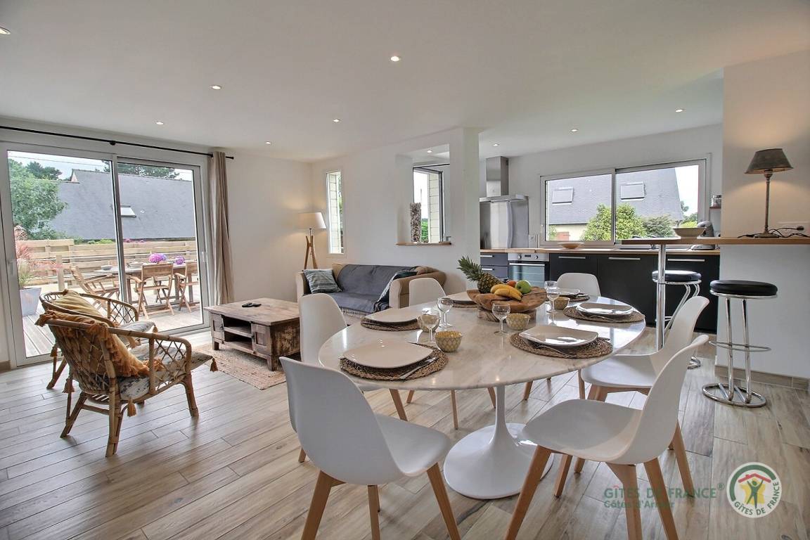 80 M² Gîte ∙ 3 Chambres ∙ 6 Personnes - Trégastel