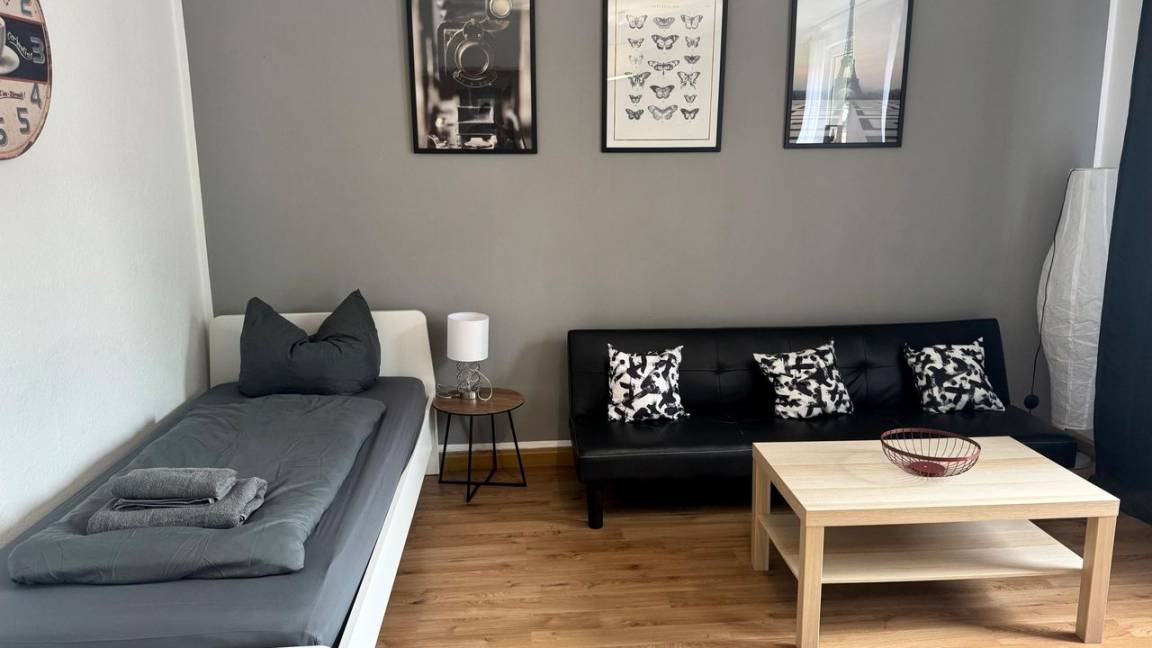 83 M² Apartamento ∙ 3 Habitaciones ∙ 3 Huéspedes - Halle, Alemania