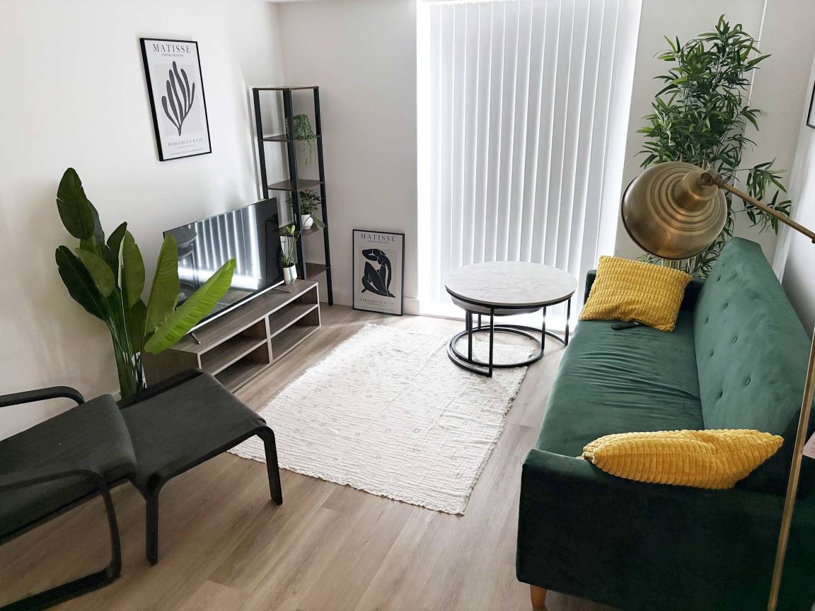 Apartment ∙ 2 Bedrooms ∙ 5 Guests - Colton - Leeds