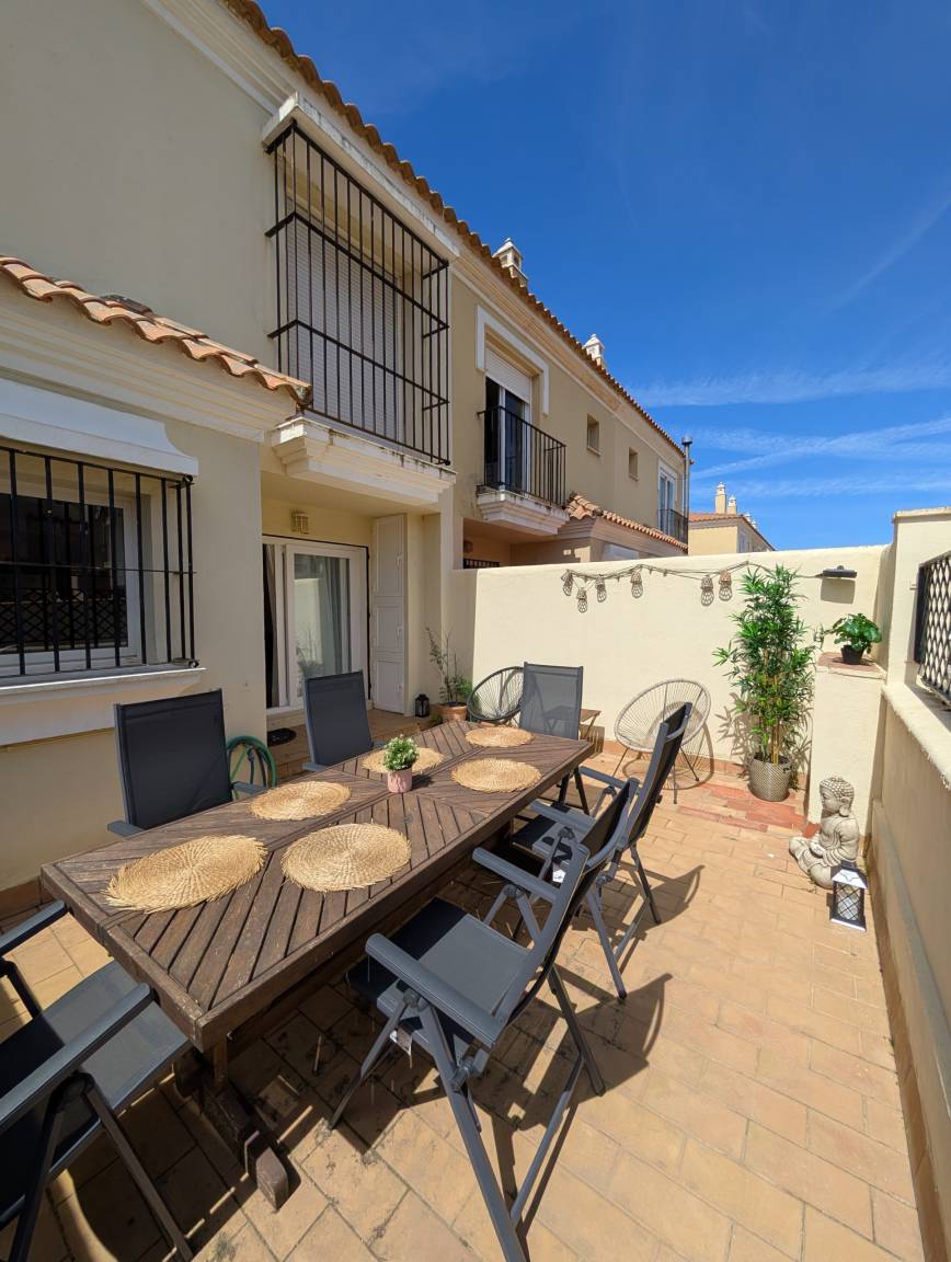 95 M² Huoneisto ∙ 3 Makuuhuonetta ∙ 6 Vierasta - Tarifa