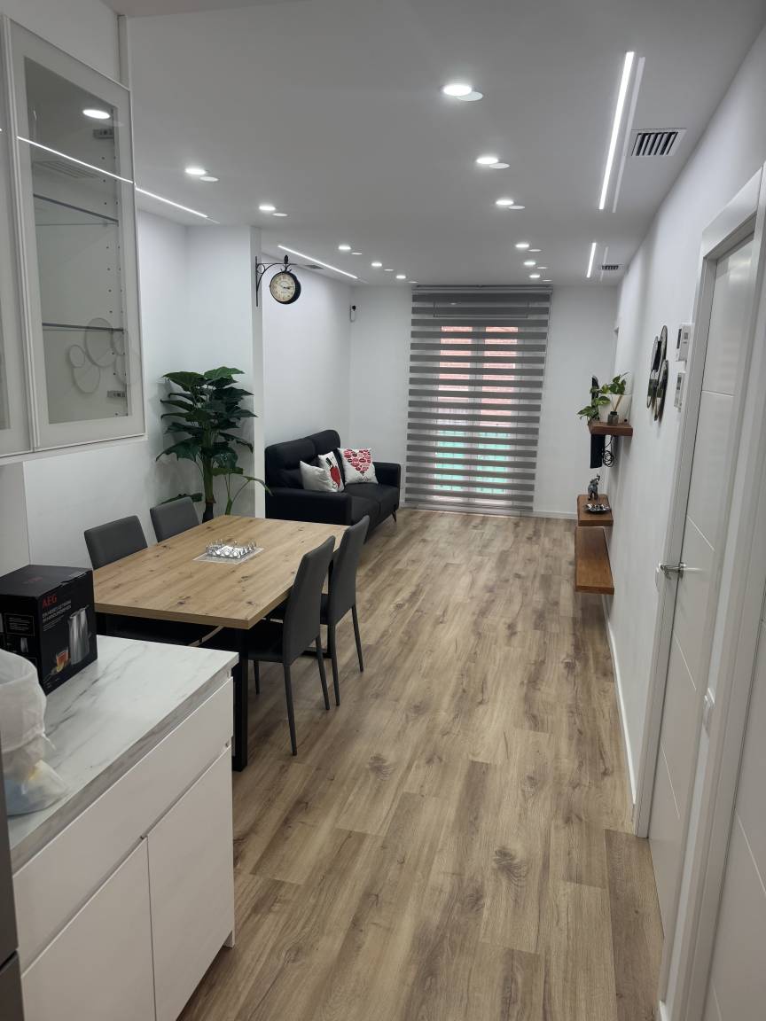 60 M² Apartment ∙ 2 Bedrooms ∙ 4 Guests - Barcelona