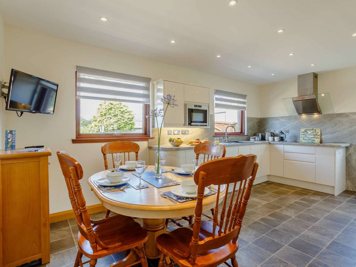 Cottage ∙ 2 Bedrooms ∙ 4 Guests - Nairn