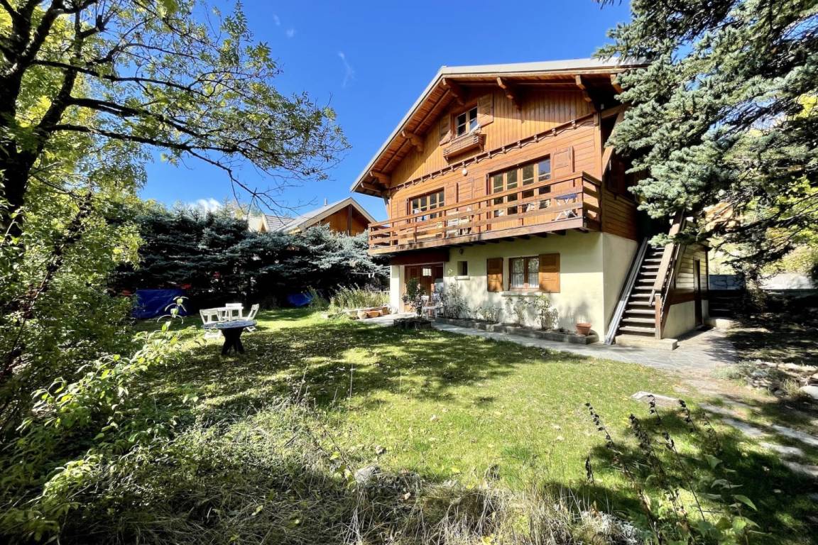 120 M² Chalet ∙ 3 Bedrooms ∙ 8 Guests - Serre Chevalier