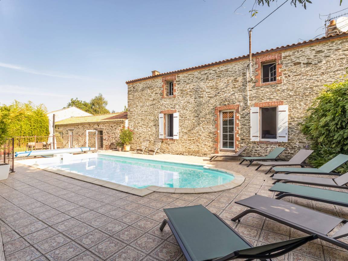 210 M² Cottage ∙ 7 Chambres ∙ 14 Personnes - Pornic