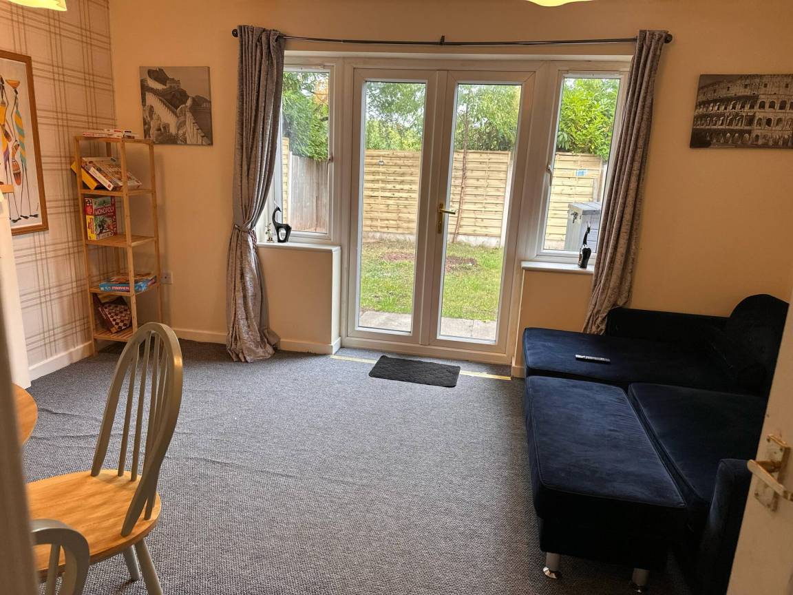 House ∙ 3 Bedrooms ∙ 5 Guests - Warrington
