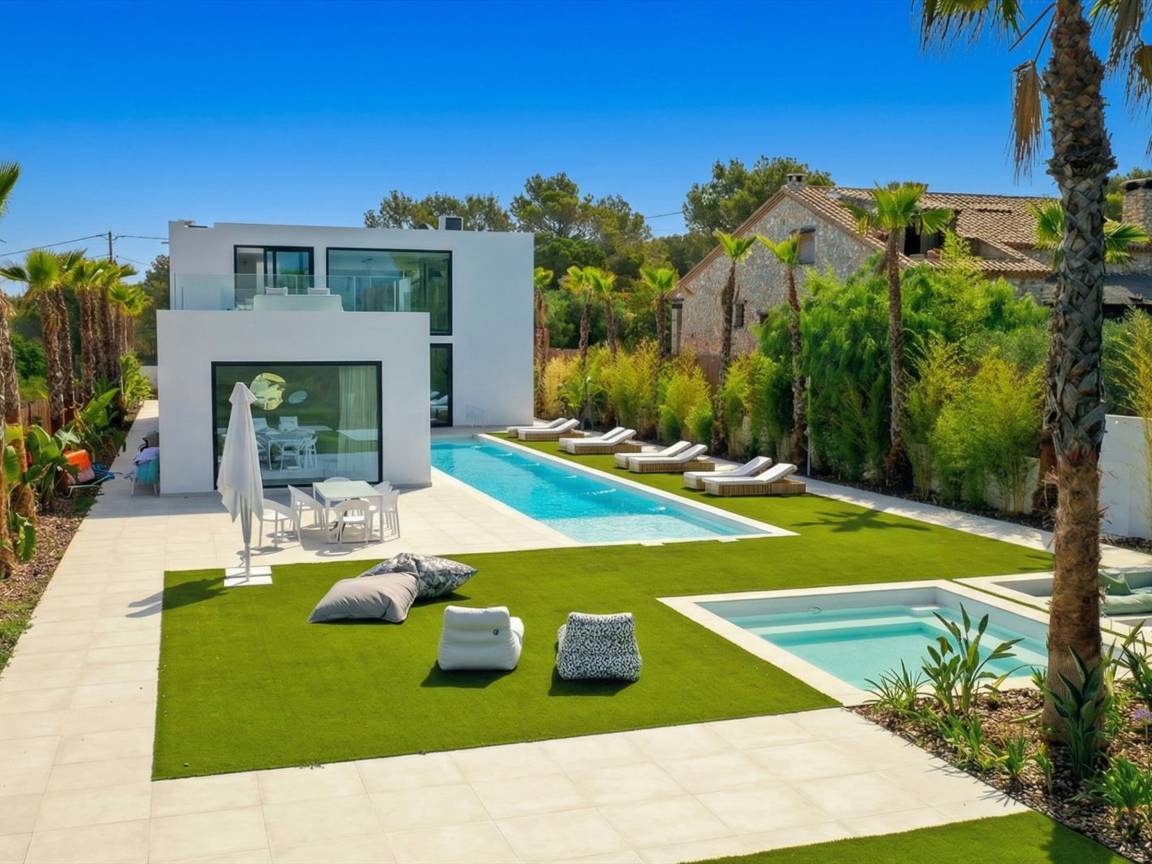 400 M² Villa ∙ 4 Habitaciones ∙ 14 Huéspedes - Sitges