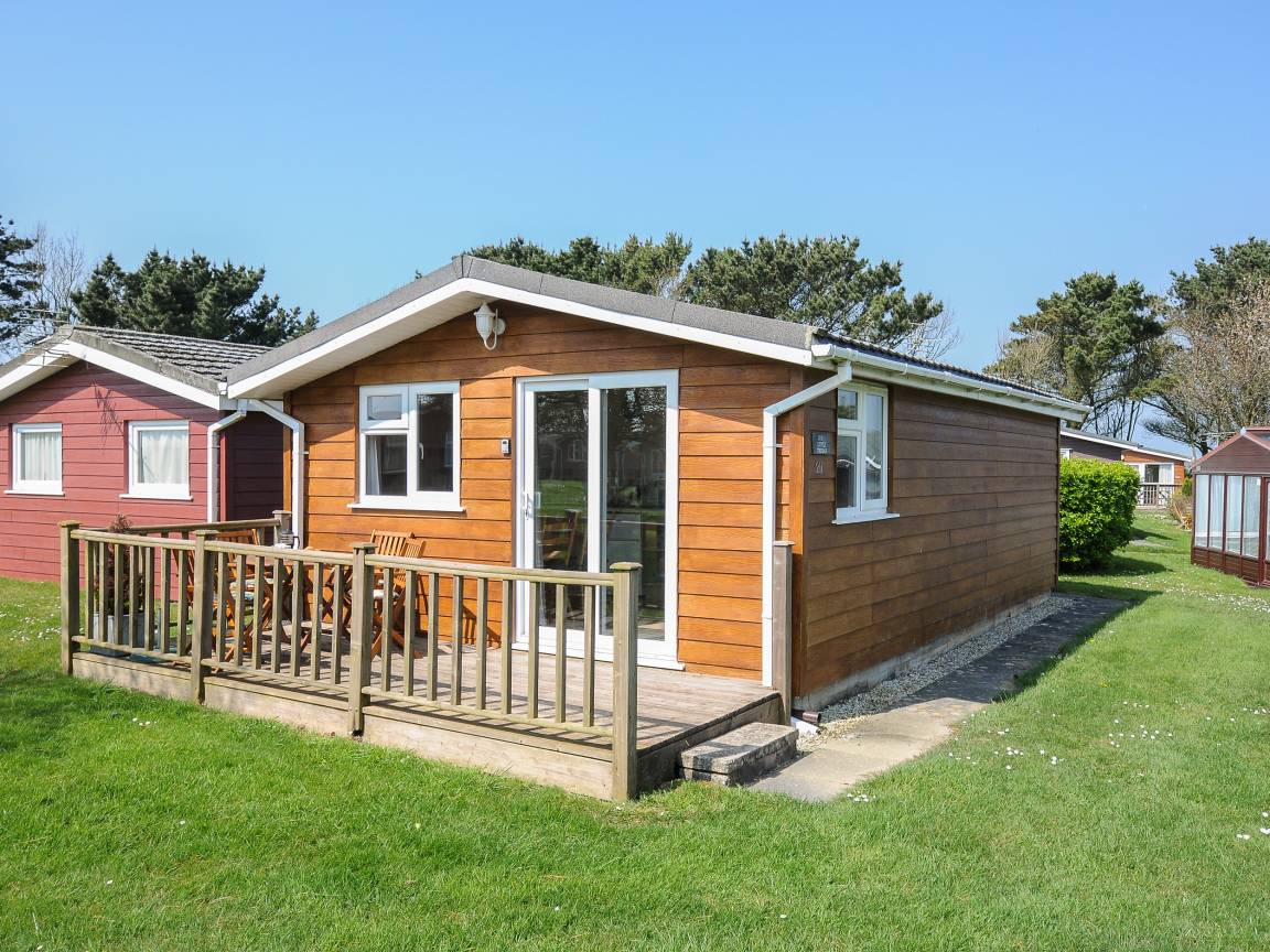 Cottage ∙ 2 Bedrooms ∙ 4 Guests - Constantine Bay