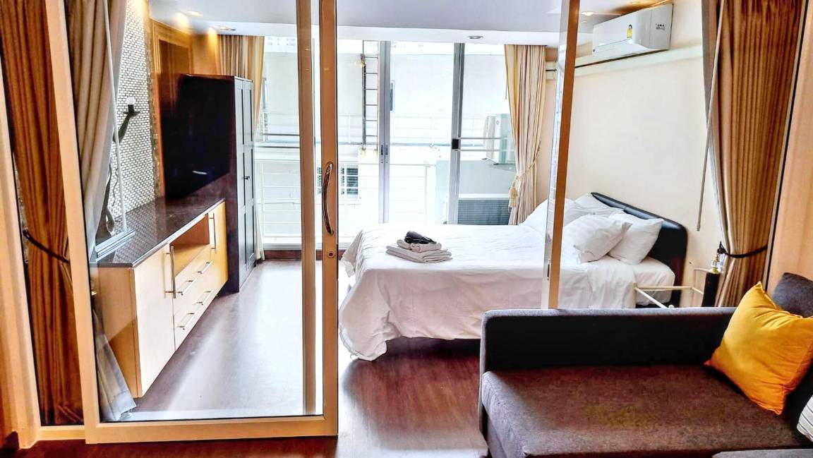 150 M² Apartment ∙ 3 Bedrooms ∙ 8 Guests - Bangkok